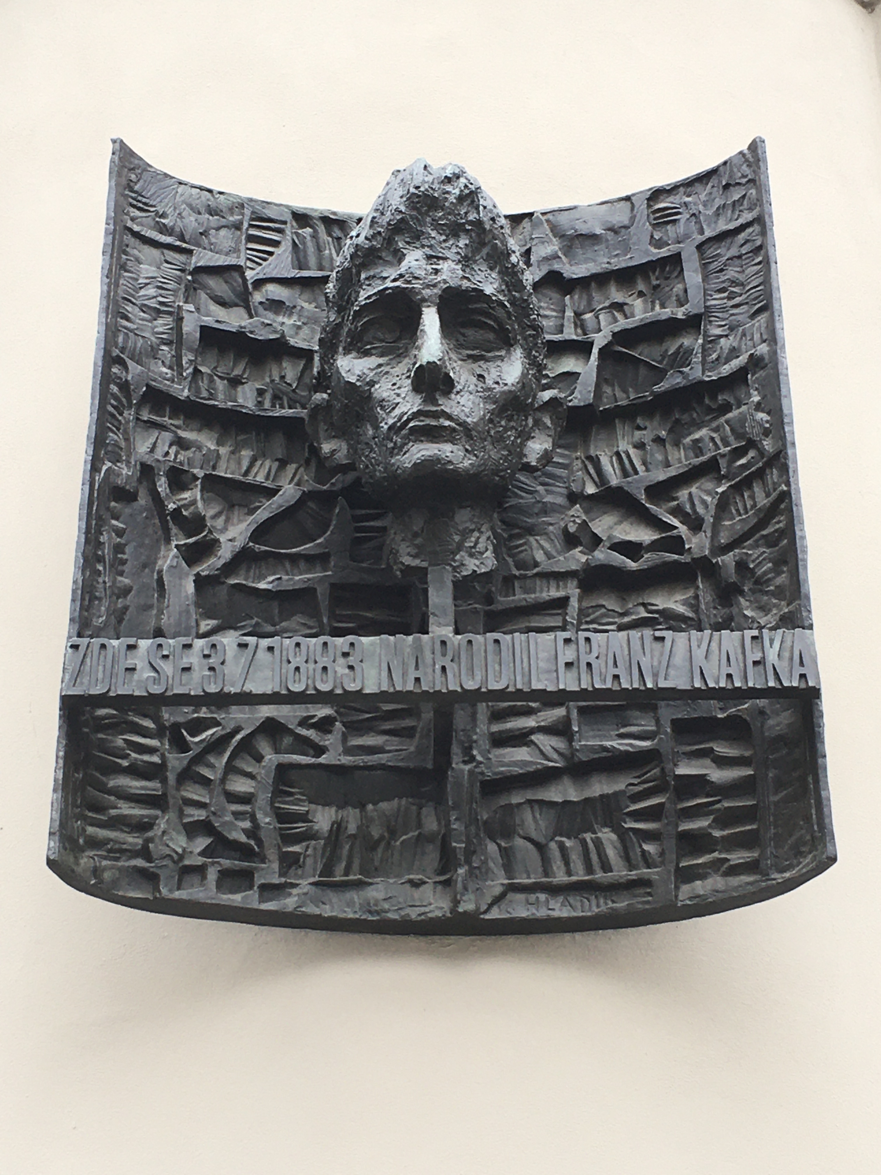 Da Zurigo a Lugano, il viaggio di Franz Kafka in Svizzera ★ Blackstar